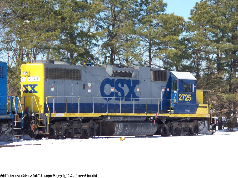CSX IDLES IN THE SNOW IN MILLVILLE RAILROAD YARD